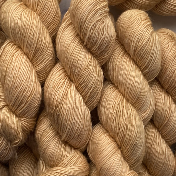 Peachy Tan, Merino Linen Fingering Weight – Amanda Hope Yarn